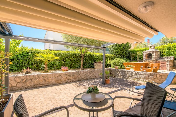 Garden Studio Krk City Center/ Veja 1 - Krk