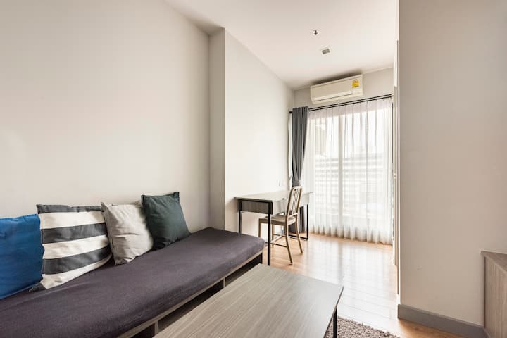 Stylish Condo/ 100m From Ladprao Mrt - Bangkok