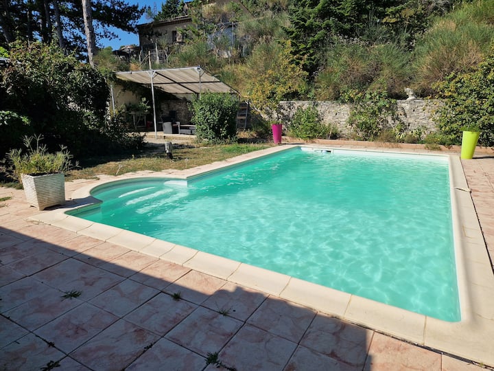 Le Gîte Des 2 M Logis Dans Villa Avec Piscine - Sisteron