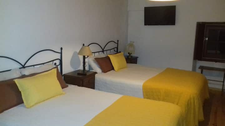 Quinta Das Lameirinhas Quarto 2 Camas De Casal - Marvão