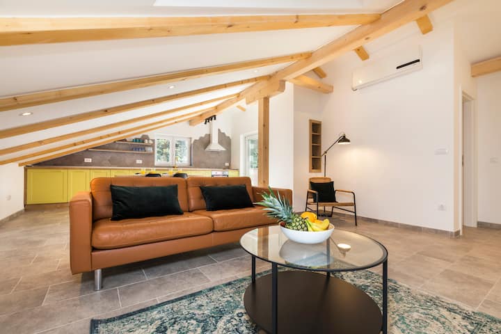 Cosy And Spacious With Great Terrace, Vila Laura 9 - Mali Losinj