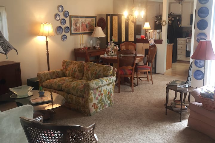 Bedroom And Private Bath In Townhouse - Los Gatos, CA