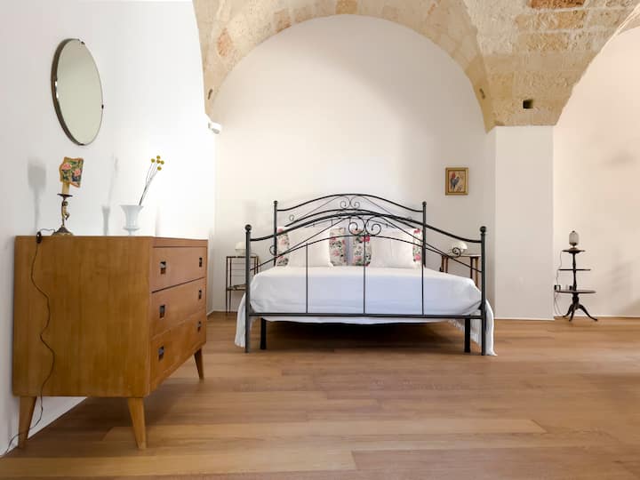 Just Steps From Roman Amphitheater - Lecce