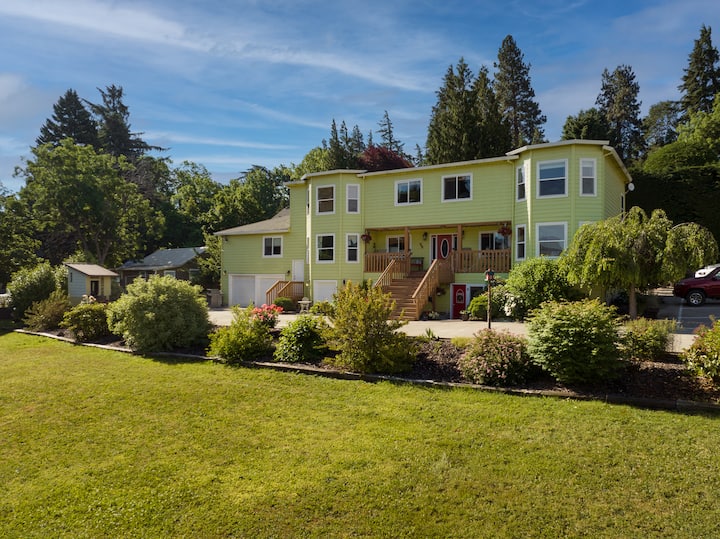 The Irish Inn Rm#2 - Str License#642 - Hood River, OR