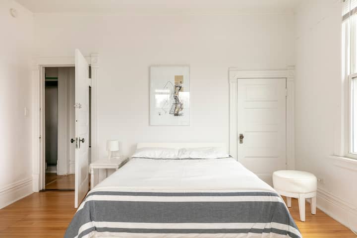 Chris's Room - Evanston, IL