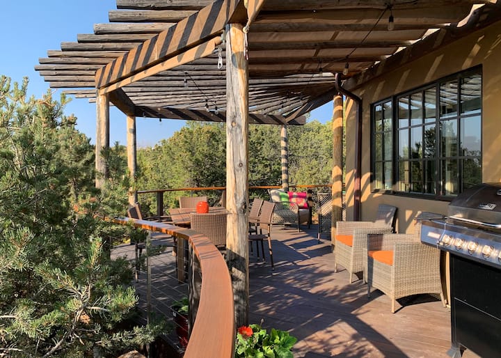 Eastside Retreat Near Plaza, Mountain Views - Santa Fe, NM