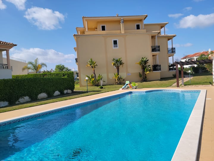 Spacious 2 Bedroom Condo Albufeira (Montechoro) - Albufeira