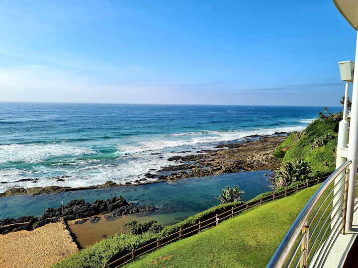 Chakasonthesea*beachfront*wifi*pool - Ballito