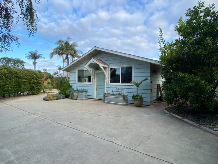 Oceanside Coastal Home - Romantic, Relaxing, & Fun - Carlsbad, CA