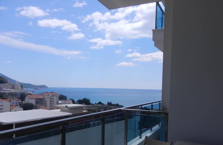 Sea View Apartment 5 Min Walk To Becici Beach 2