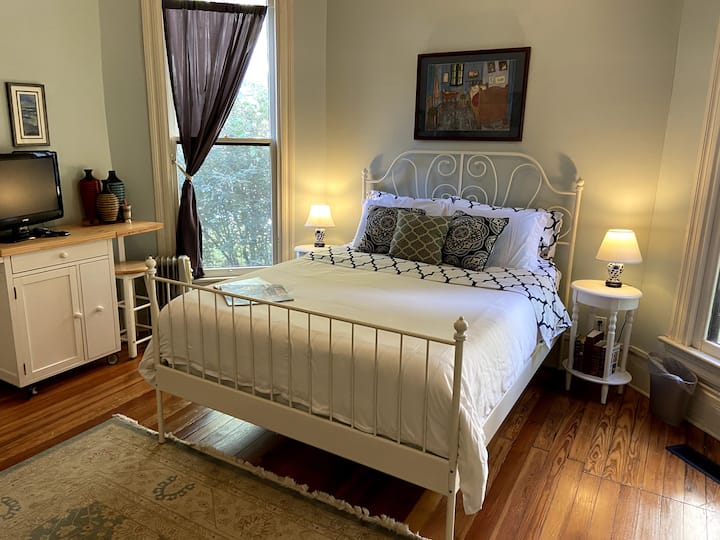 Walk To Everything - Nashville, TN