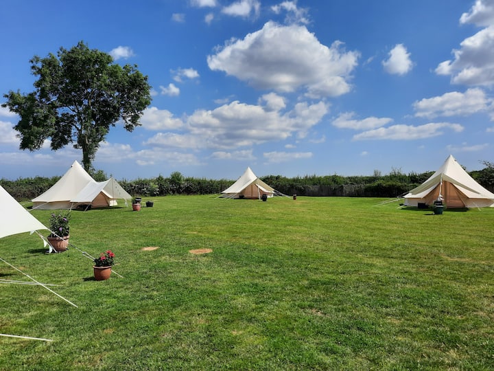 Family Bell Tent In Picturesque Field - Ringstead - Lulworth Cove