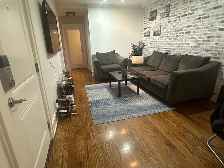 Private Room In A Charming 2b1b 20 Mins From Nyc - Hoboken, NJ