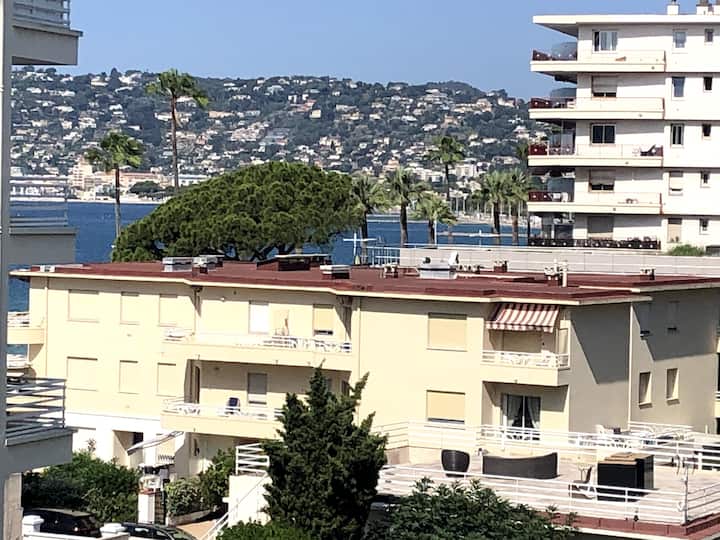 Agréable Studio Avec Belle Terrasse Aperçu Mer - Antibes