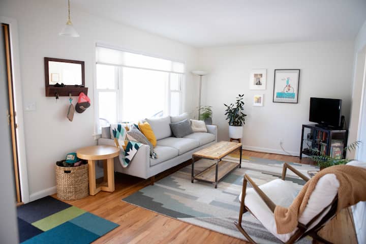 Sunny And Bright 3 Bd, 2 Bath.  Great Location! - Boulder, CO