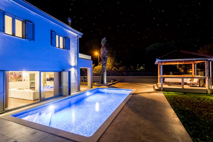 Luxury Villa Sarina With Pool In Split Center - Split
