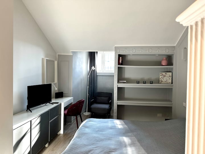 Elegant Milan Space: Renovated  & Well Connected - Milán
