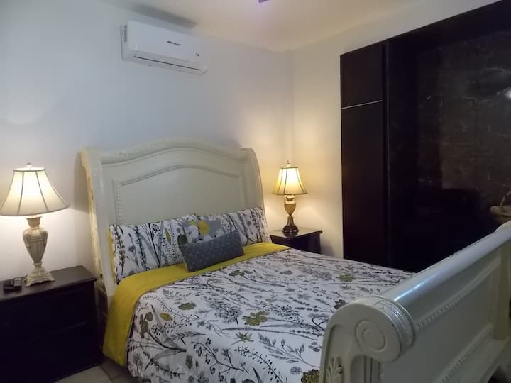 Cute 2br/1 Bath Apartment In Downtown Area - Puerto Peñasco