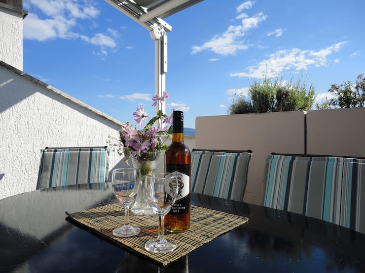 Studio App Tina *** - Selce
20 M Od Plaže - Selce