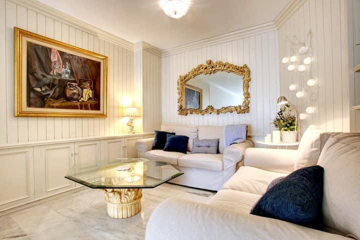 Bright, Right On The Beach And Central - Marbella