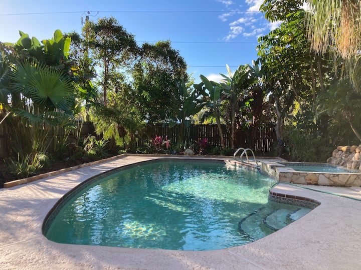 Coquina -Pool -Tropical Landscaping-heated Spa . - Melbourne, FL