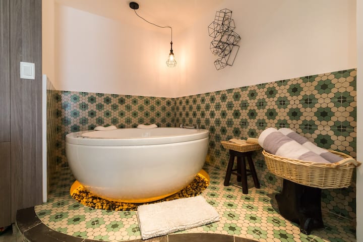 With Private Jacuzzi Only 1 Block From 5th Avenue - Playa del Carmen