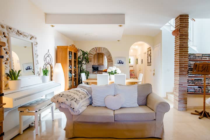 Beautiful Room In Private House By The Sea. - Fuengirola