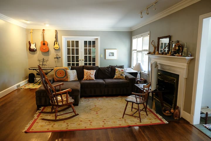 Large Historic Home In Duke Park. 2 Bedroom/2 Bath - Durham, NC