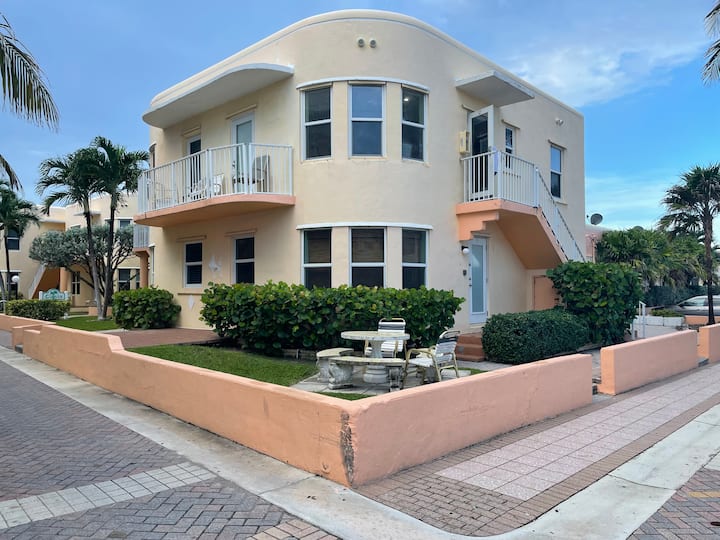 Welcome To Our Beach Studio With Heated Pool. - Plantation, FL