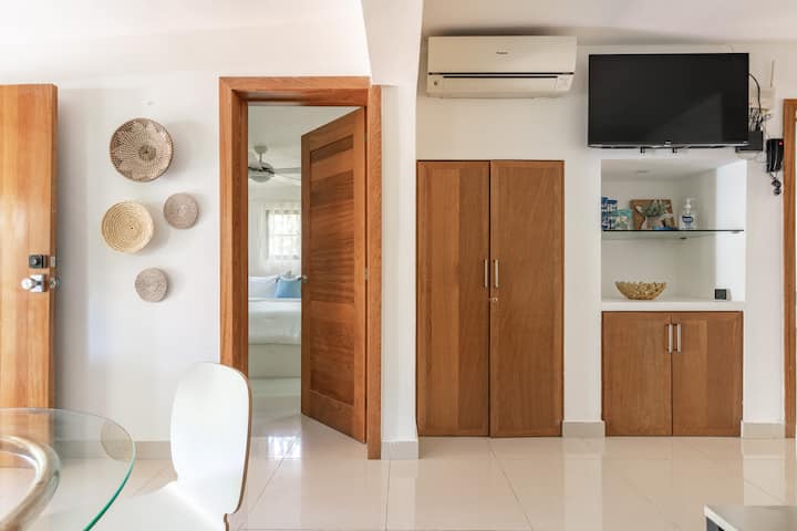 Los Corales Beach Villa · Community Pool · Steps To The Beach · Bávaro - Punta Cana