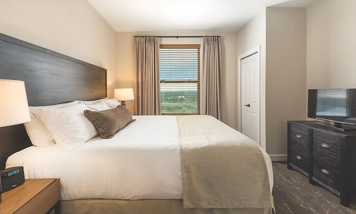 Luxurious Marble Falls Condo - 2 Bedroom/2bathroom - Marble Falls, TX