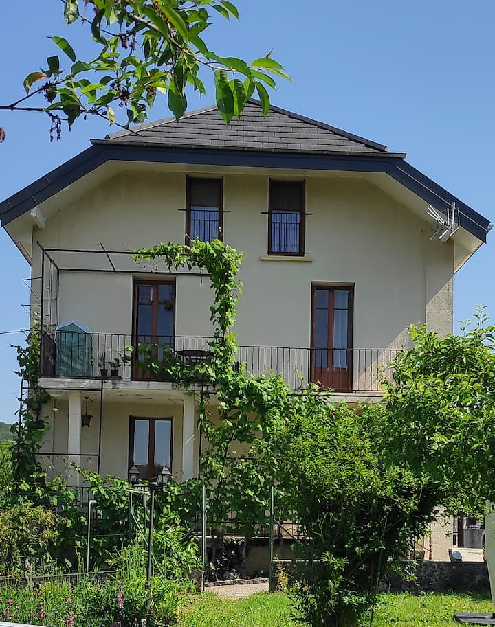 2ėme Logement Dans Maison De Famille - Aix-les-Bains