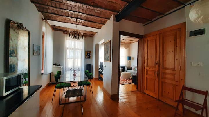Historic Spacious Galata Apartment 2+1 - İstanbul