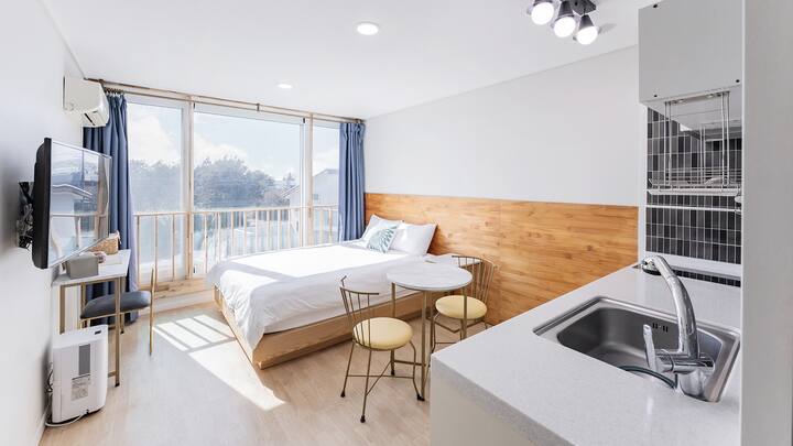 [Merry.j] 신관 202호 디럭스 룸 - Jeju-si