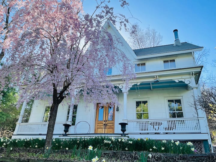 Hudson Valley Victorian With River Views - Westchester County, NY