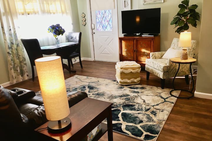 Suite Retreat In Southwest St. Petersburg - St. Pete Beach, FL