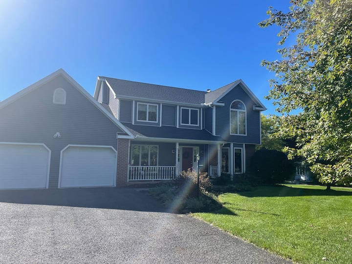 Psu House: Can Sleep 10-12 - State College, PA