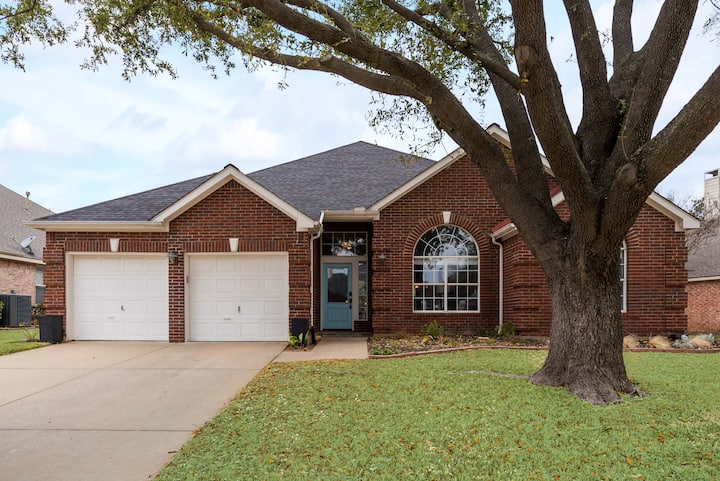 Beautiful Pool Home Close To Dfw - Flower Mound, TX