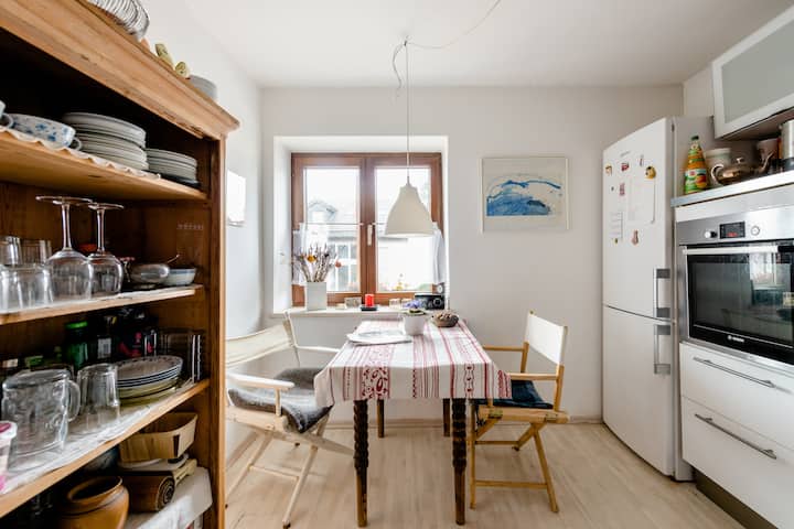 Charming Quiet Room Near Michaelipark - Munich