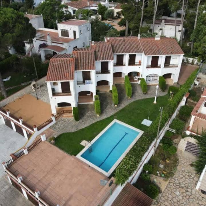 Caseta Adossada Amb Piscina Comunitària - L'Escala