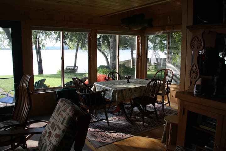Best View On Lake Leelanau, Great Location - Suttons Bay, MI