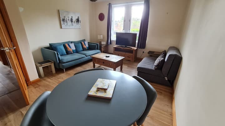 2 Bed Apartment Close To City Centre - Inverness