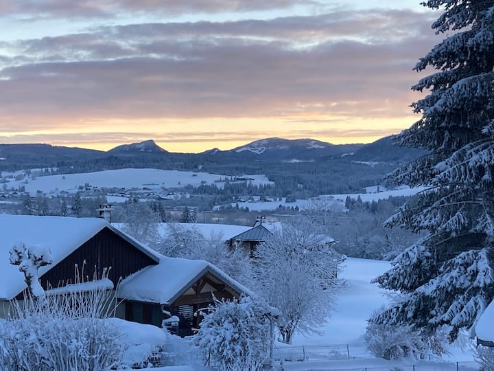 « Une Parenthèse Au Chalet (Non Fumeur) Gr5 / Gtj - Lac de Remoray
