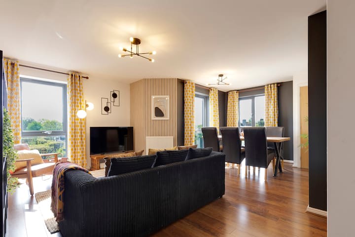 Spacious And Modern Flat With Own Car Park - Cambrige (UK)