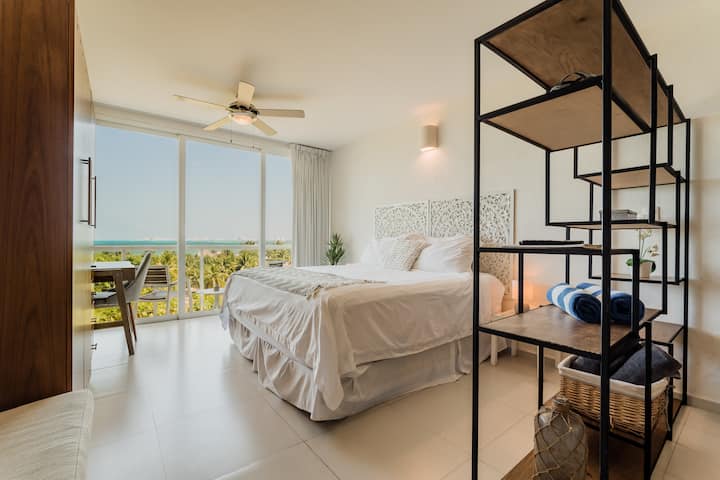Caribe Beachfront 2 Bdr- Incredible Oceanview - Cancún