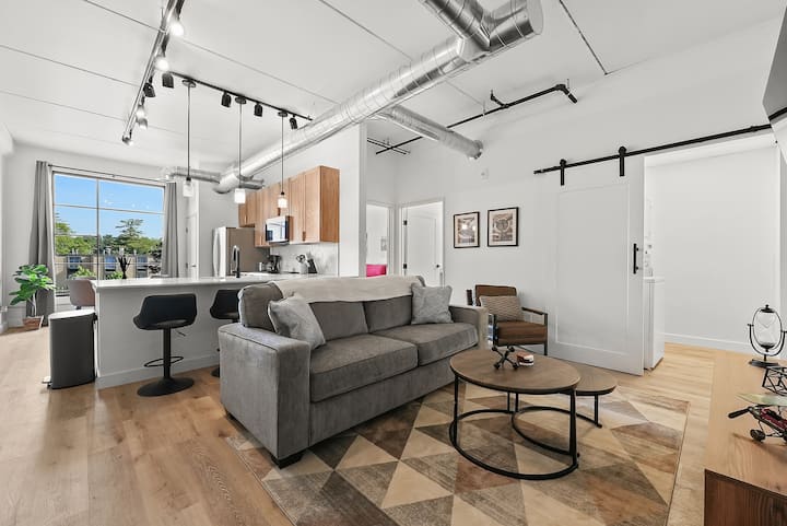 1bed/1bath Eastside Condo - Traverse City, MI