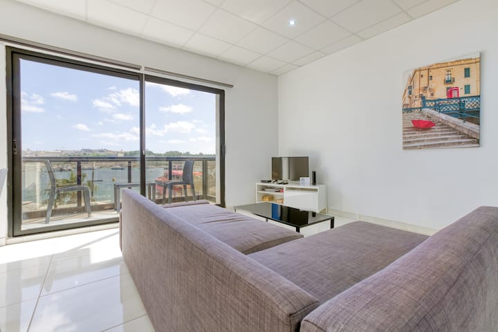 Sliema Gem • Walk To Ferry • Views Of Valletta - Valletta