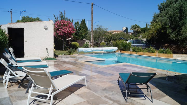 Mazet Climatisé Avec Jardin Et Piscine Chauffée - Jardin Zoologique Tropical