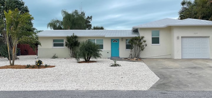 Nokomis Beach House On Canal W/ Ping Pong & Kayaks - Venice, FL