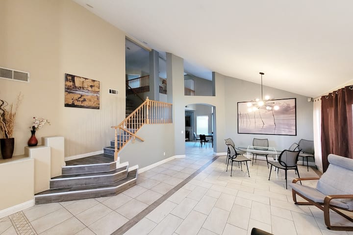 Pool Villa - 15 Mins To Strip - Las Vegas, NV